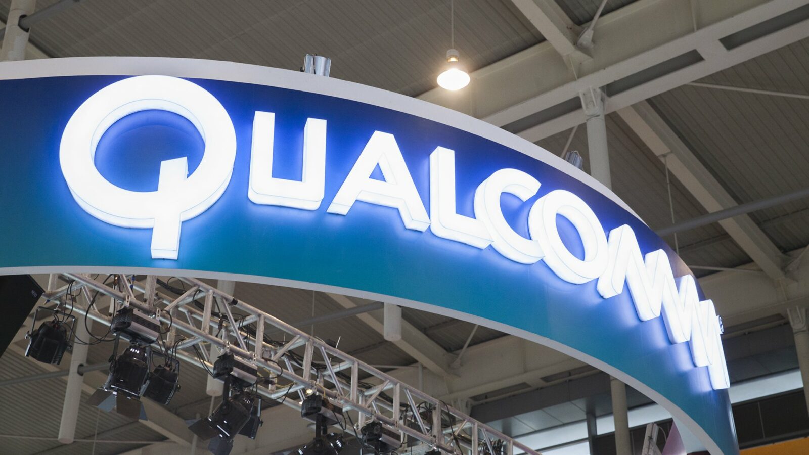 10nm 製程八核心，Qualcomm Snapdragon 830 處理器往上堆疊 - BenchLife.info