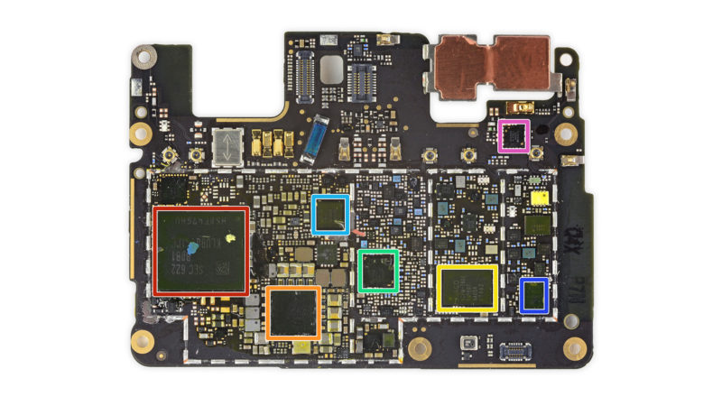 只有電池可見 HTC，Google Pixel XL 拆解完成 - BenchLife.info