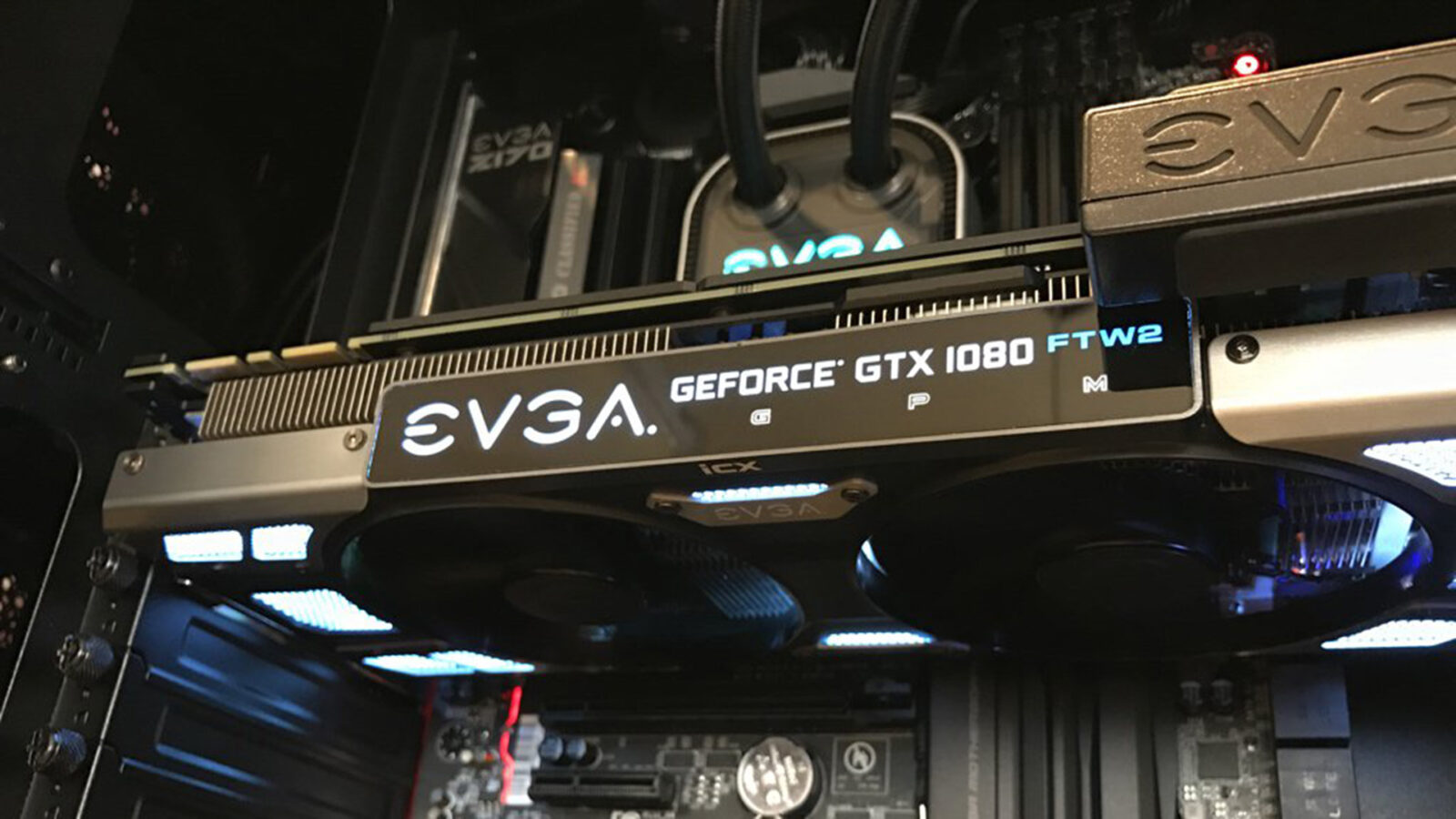 ICX 散熱器與溫度檢測功能，EVGA GeForce GTX 1080 FTW2 亮相 - BenchLife.info