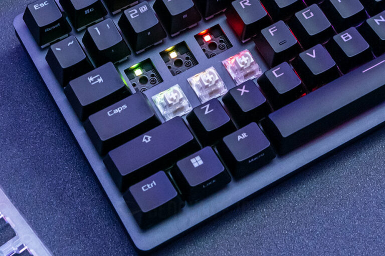 ROG NX Snow 鍵軸搭 ROG Omni 接收器，ASUS 展出 ROG Strix Scope II 96 Wireless 等鍵鼠 ...