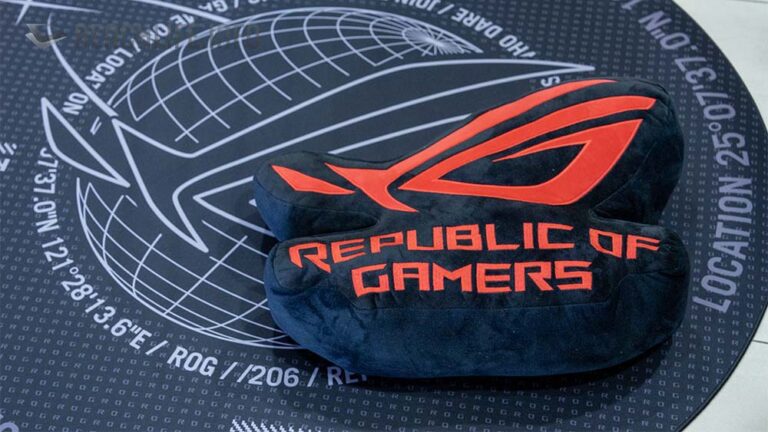 具有防滑效果，ROG Cosmic Mat 宇宙地墊動「腳」體驗 - BenchLife.info
