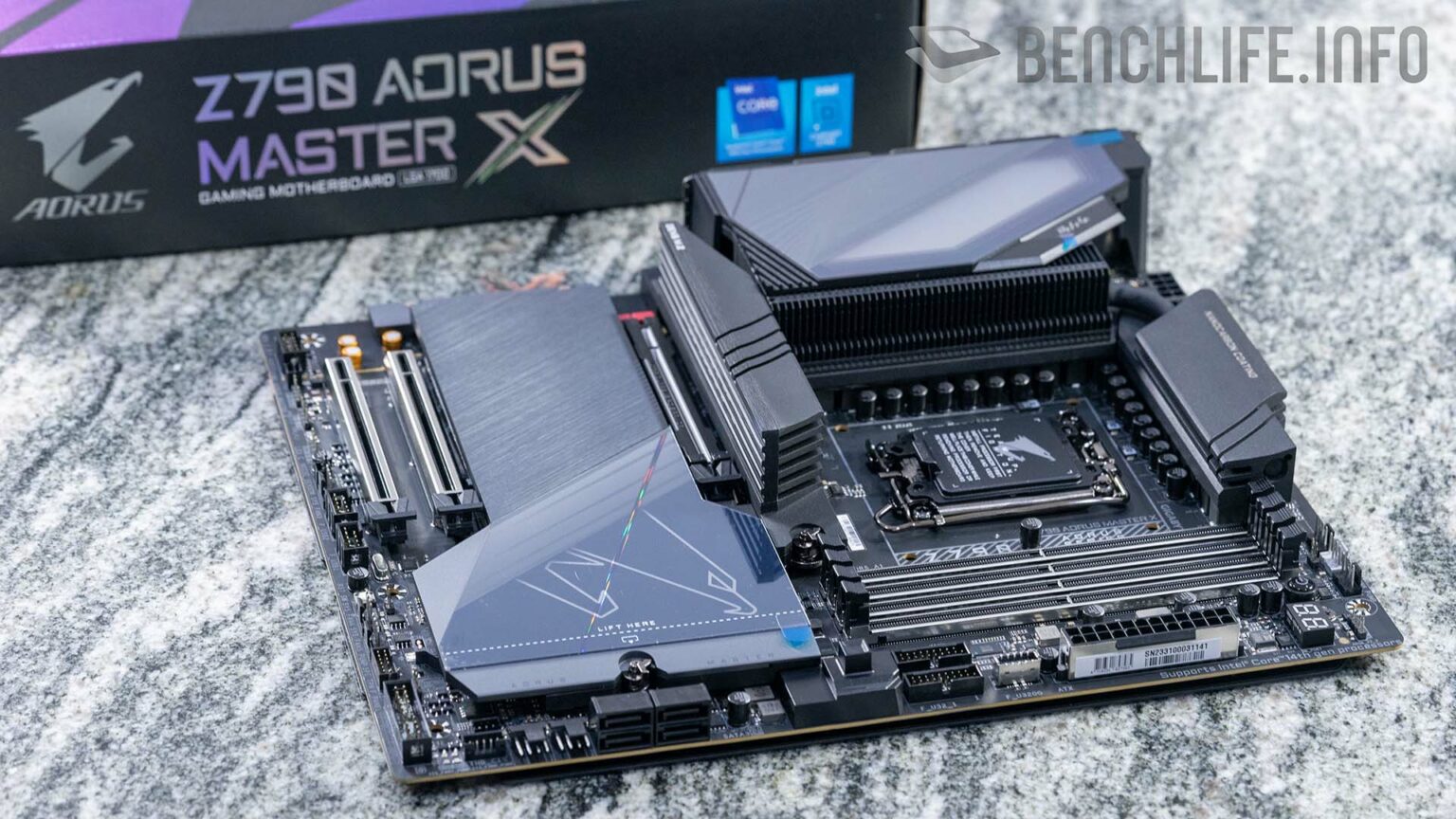 次旗艦級別的 Intel Z790 晶片主機板，GIGABYTE Z790 AORUS MASTER X 開箱介紹 - BenchLife.info