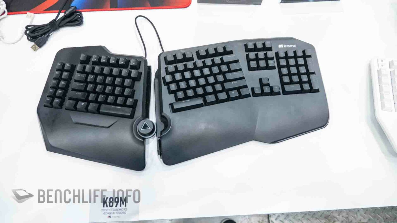 COMPUTEX 2024 : iRocks 展出白色 K59R 與輪詢率達到 8000hz 的滑鼠產品 - BenchLife.info